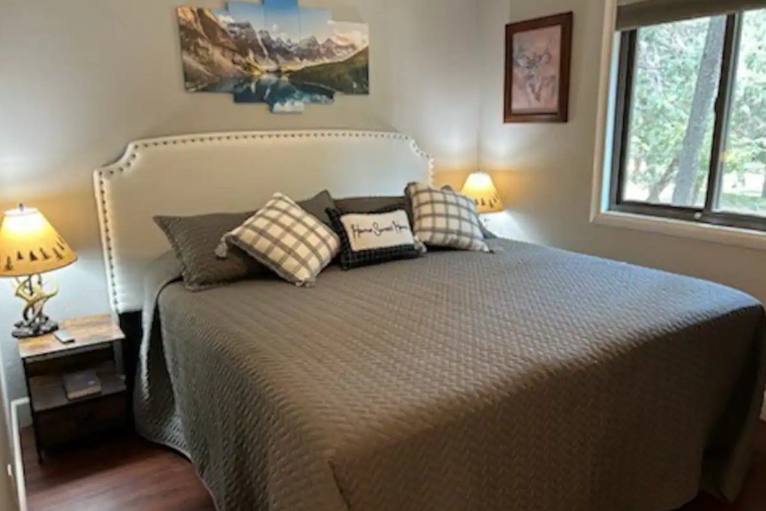 Peaceful Pine Place | Cozy & Quaint Cabin Vacation Rental